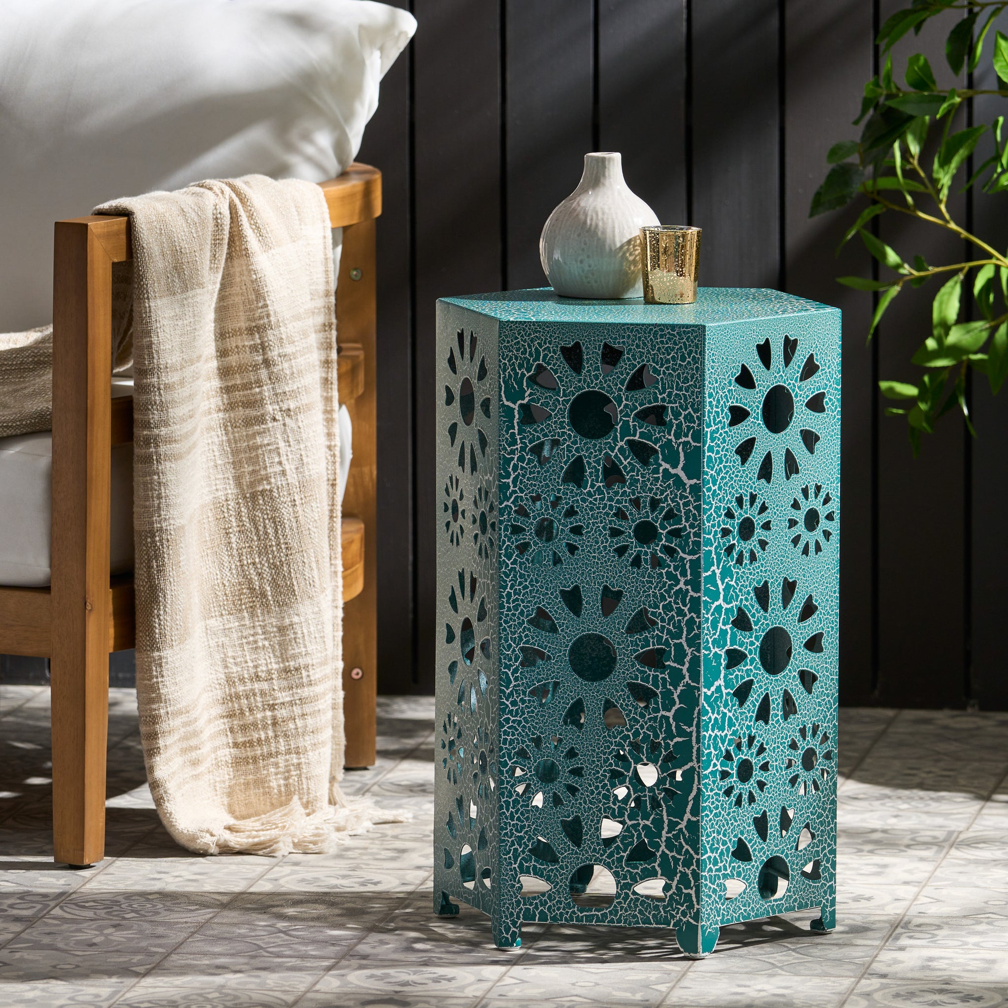 Elliot Outdoor 14 Inch Sunburst Iron Side Table – GDFStudio
