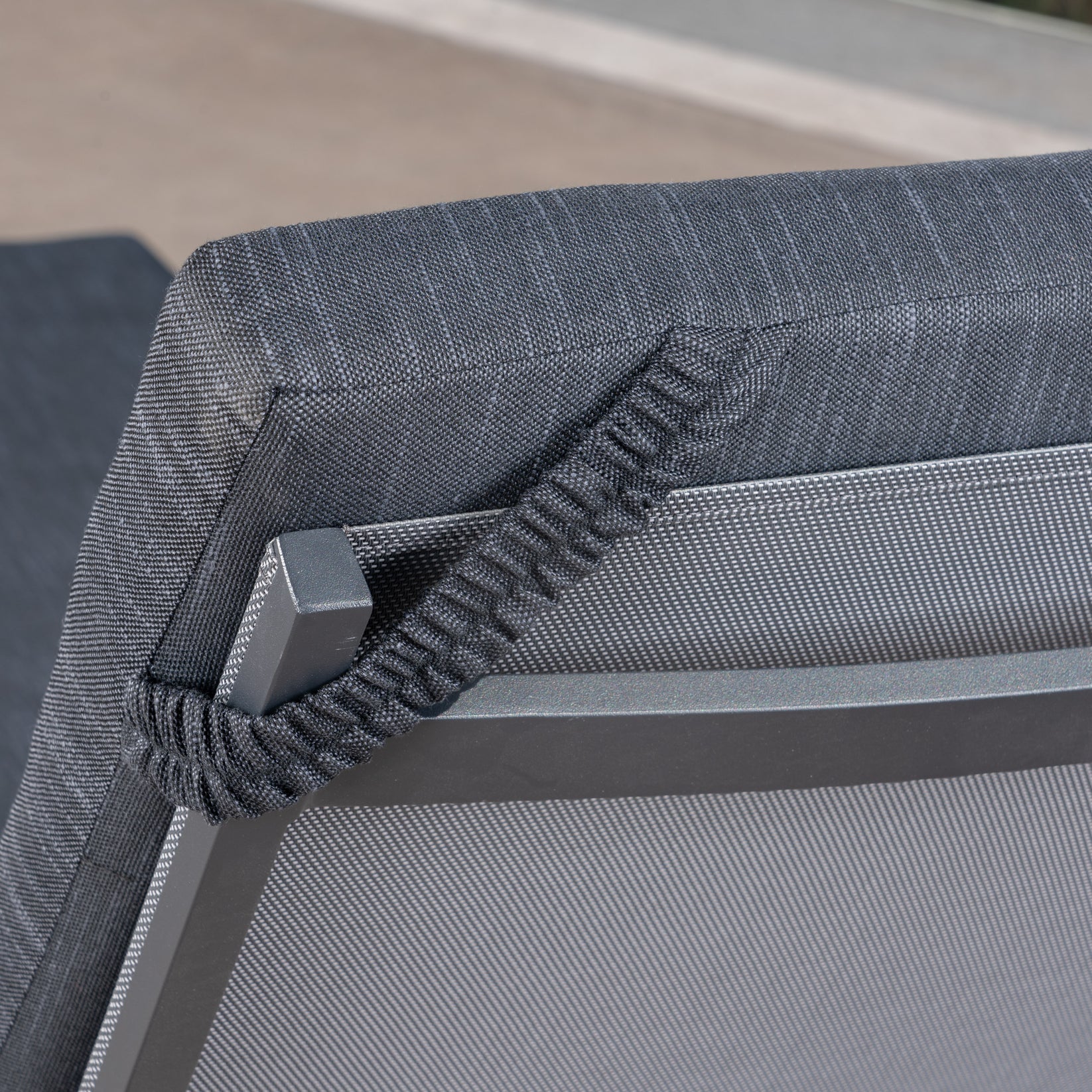 Jerry Outdoor Dark Gray Outdoor Mesh Chaise Lounges with Black Aluminu ...